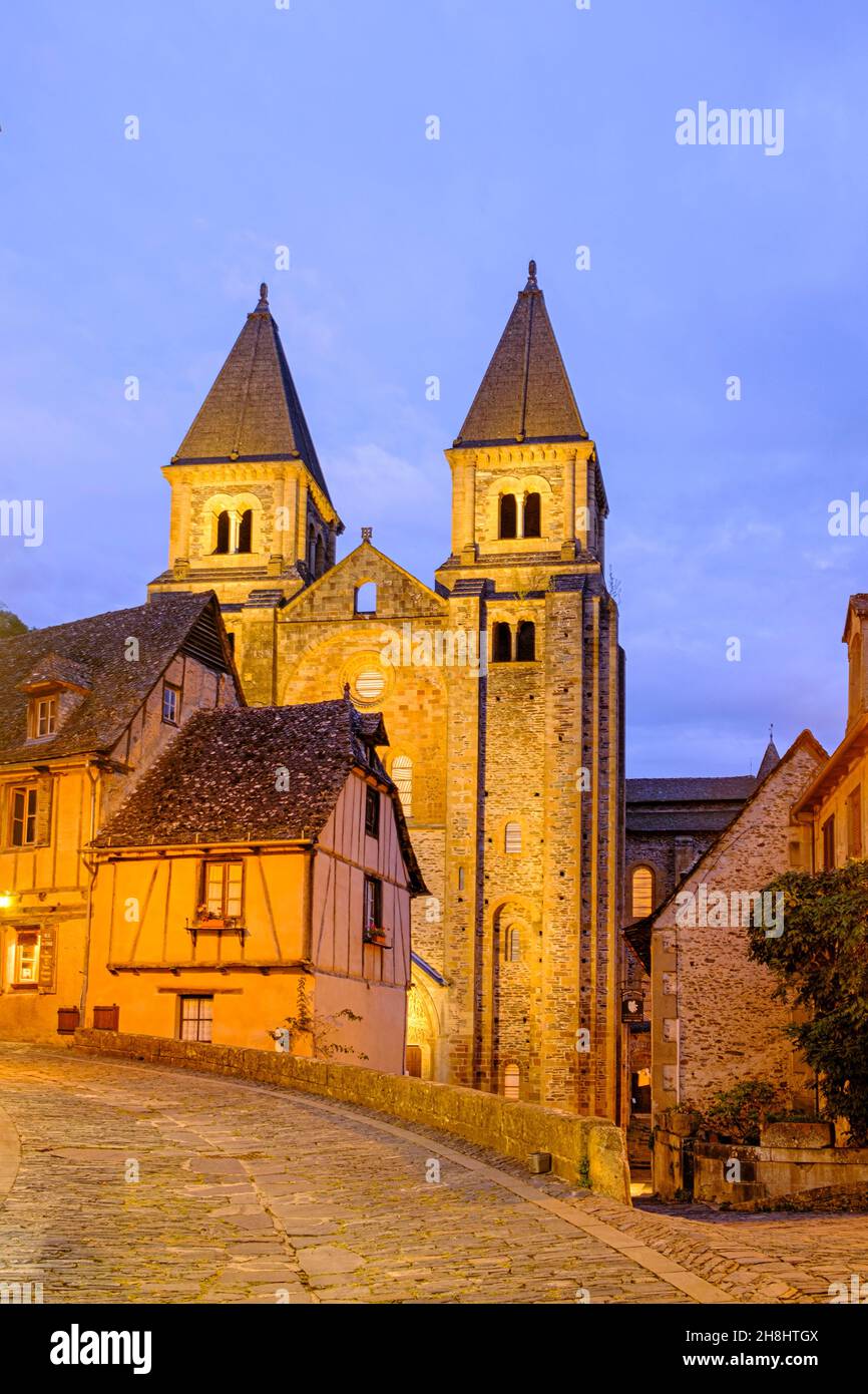 Frankreich, Aveyron, Conques, beschriftet eines der schönsten Dörfer in ...