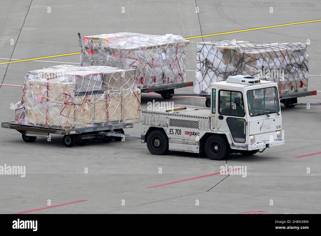 Cargo luftfahrt auto -Fotos und -Bildmaterial in hoher Auflösung – Alamy