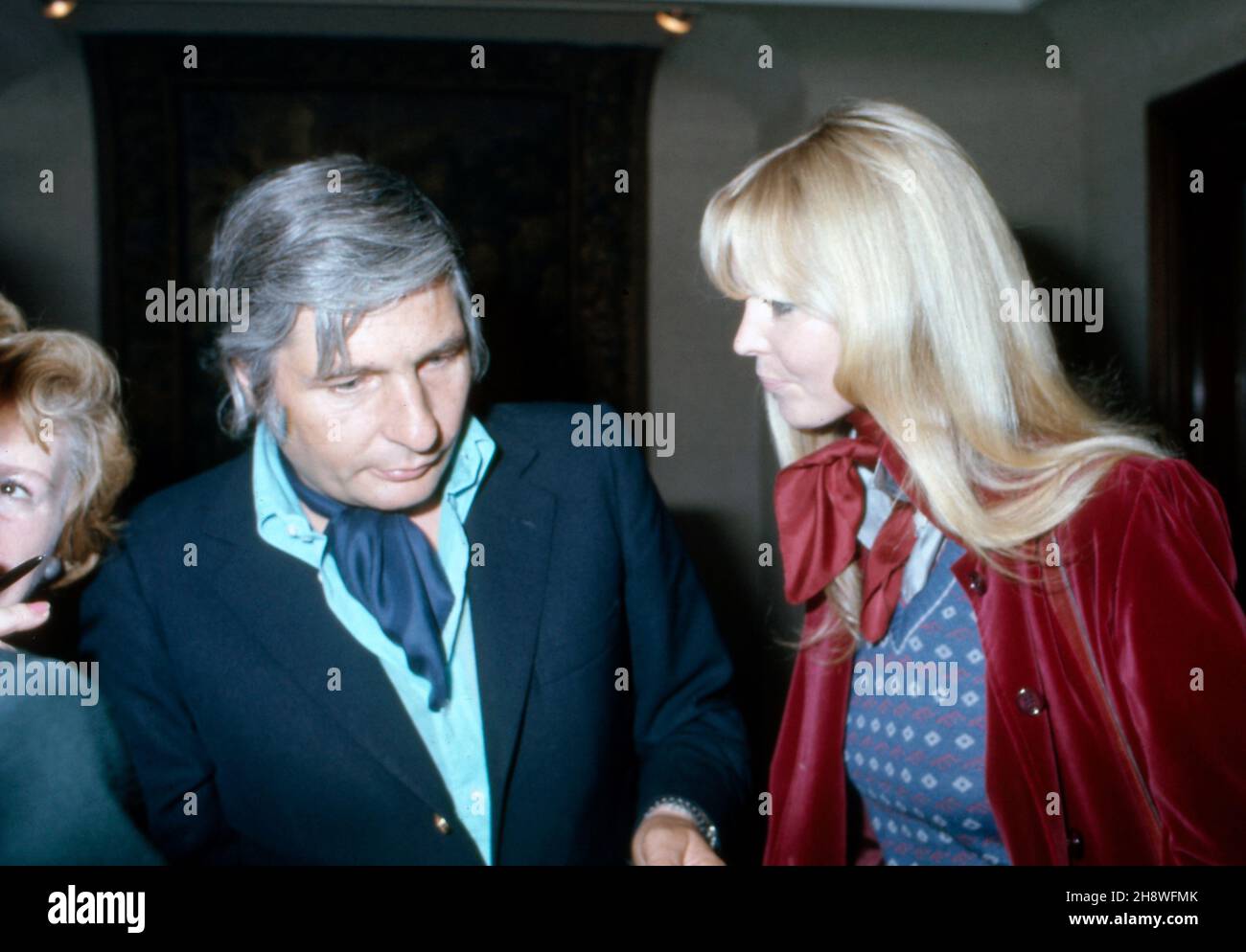 Unternehmer und Fotograf Gunter Sachs stellt seinen Fotoband 'Mädchen ...