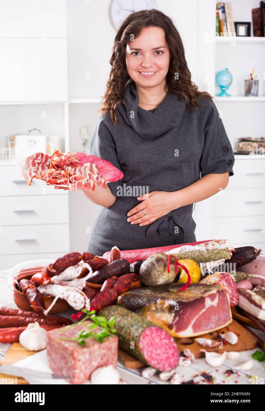 Landjaeger wurst -Fotos und -Bildmaterial in hoher Auflösung – Alamy