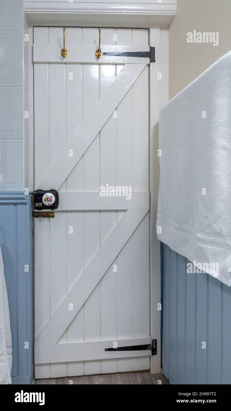 Scheunentor offen rund -Fotos und -Bildmaterial in hoher Auflösung – Alamy