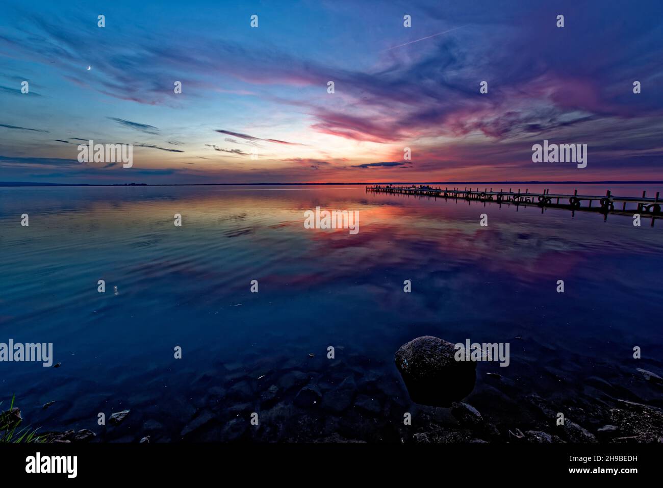 Sonnenuntergang am Steinhuder Meer, Hannover, Deutschland .Naturpark ...