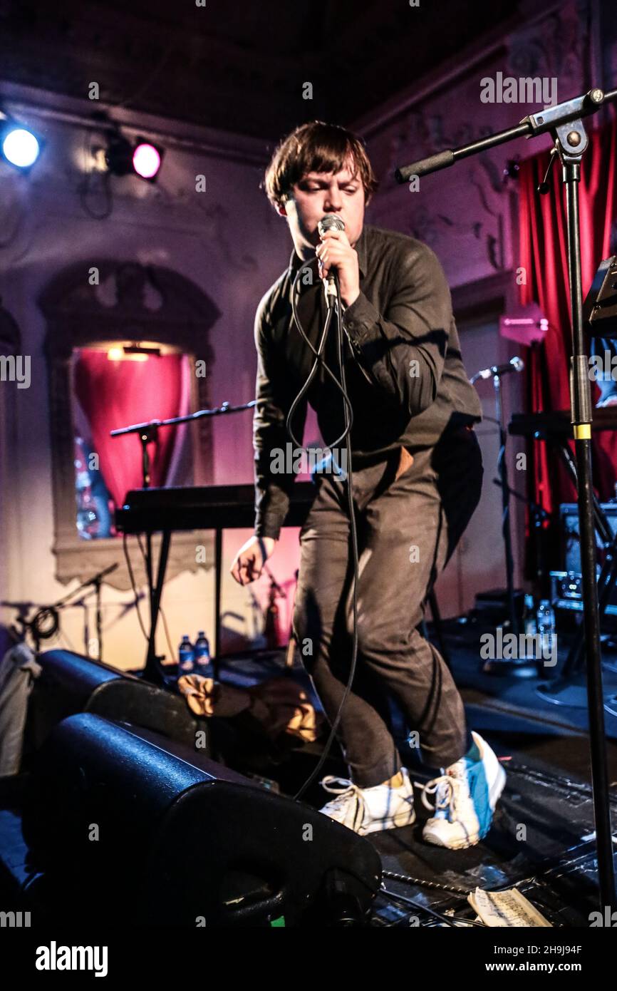 Wesley Gonzalez und seine Band treten zum ersten Mal als Band auf und ...