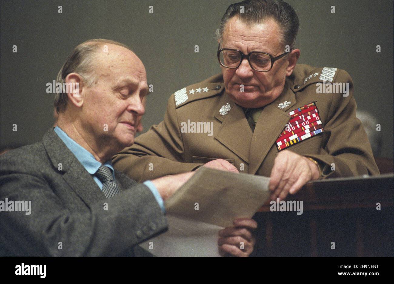 General armii wojska polskiego -Fotos und -Bildmaterial in hoher ...