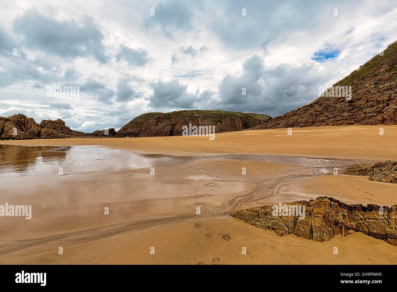 Boyeeghter Beach, Murder Hole Beach, dramatischer Wolkenhimmel ...