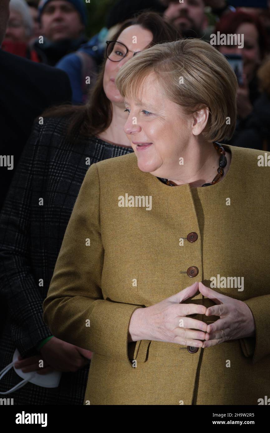 Angela merkel raute -Fotos und -Bildmaterial in hoher Auflösung – Alamy