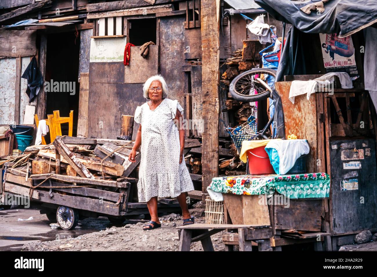 Slum housing manila philippines -Fotos und -Bildmaterial in hoher Auflösung – Alamy