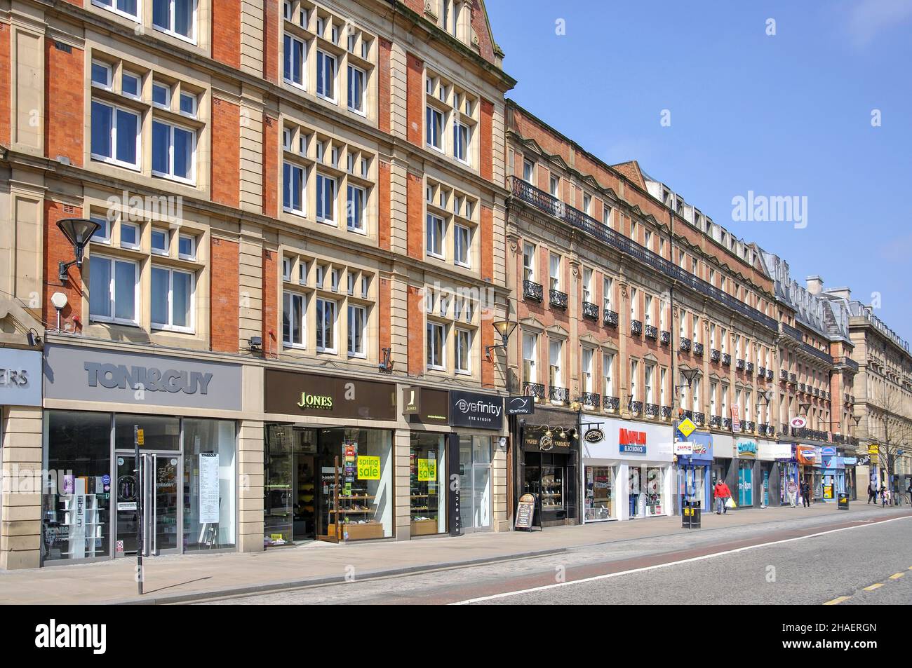 Pinstone street -Fotos und -Bildmaterial in hoher Auflösung – Alamy