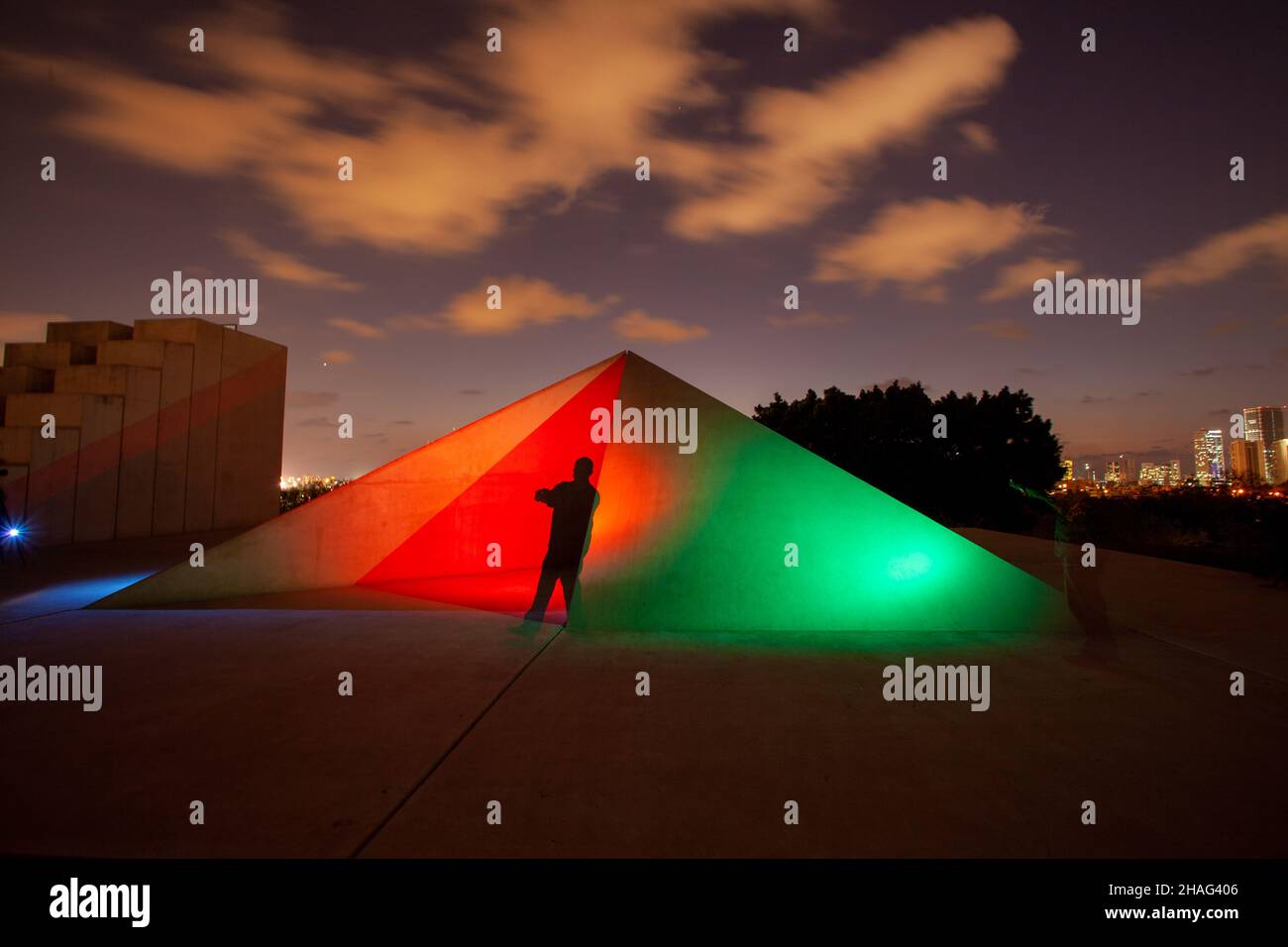 Danny karavan dani karavan -Fotos und -Bildmaterial in hoher Auflösung ...