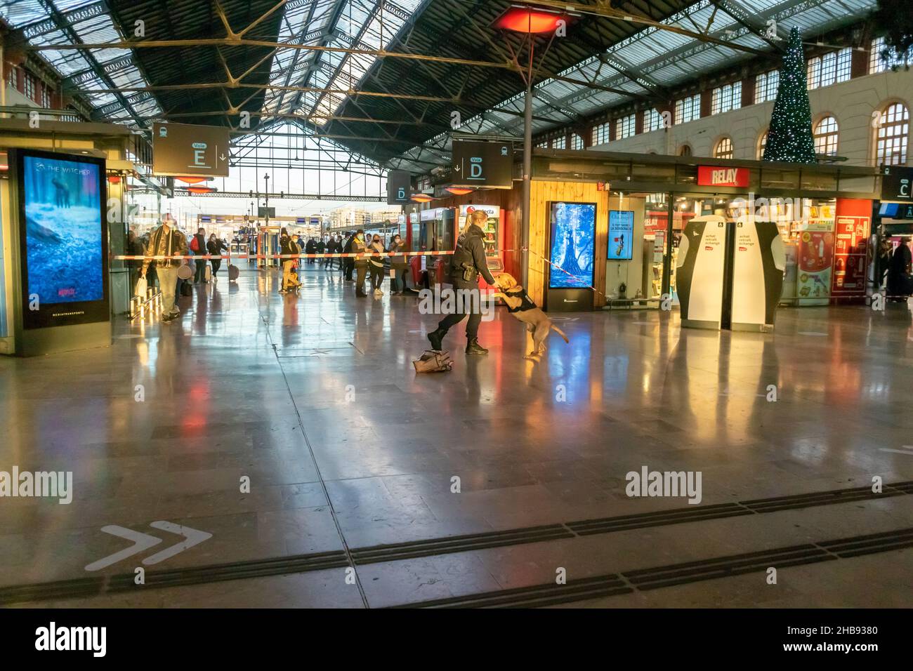 Polizeirevier innen -Fotos und -Bildmaterial in hoher Auflösung – Alamy