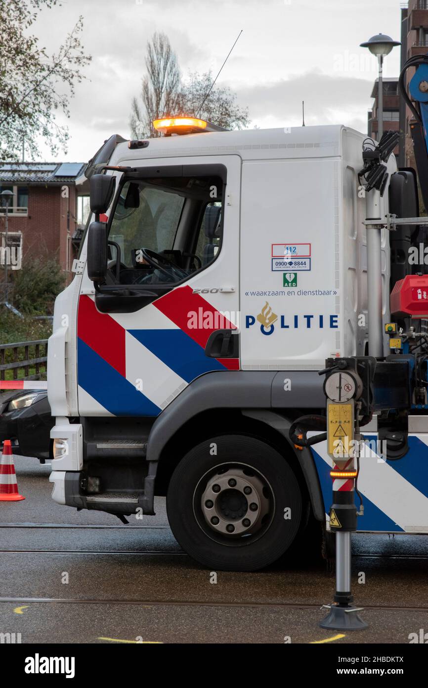 Polizei wartet auf abschleppen -Fotos und -Bildmaterial in hoher ...