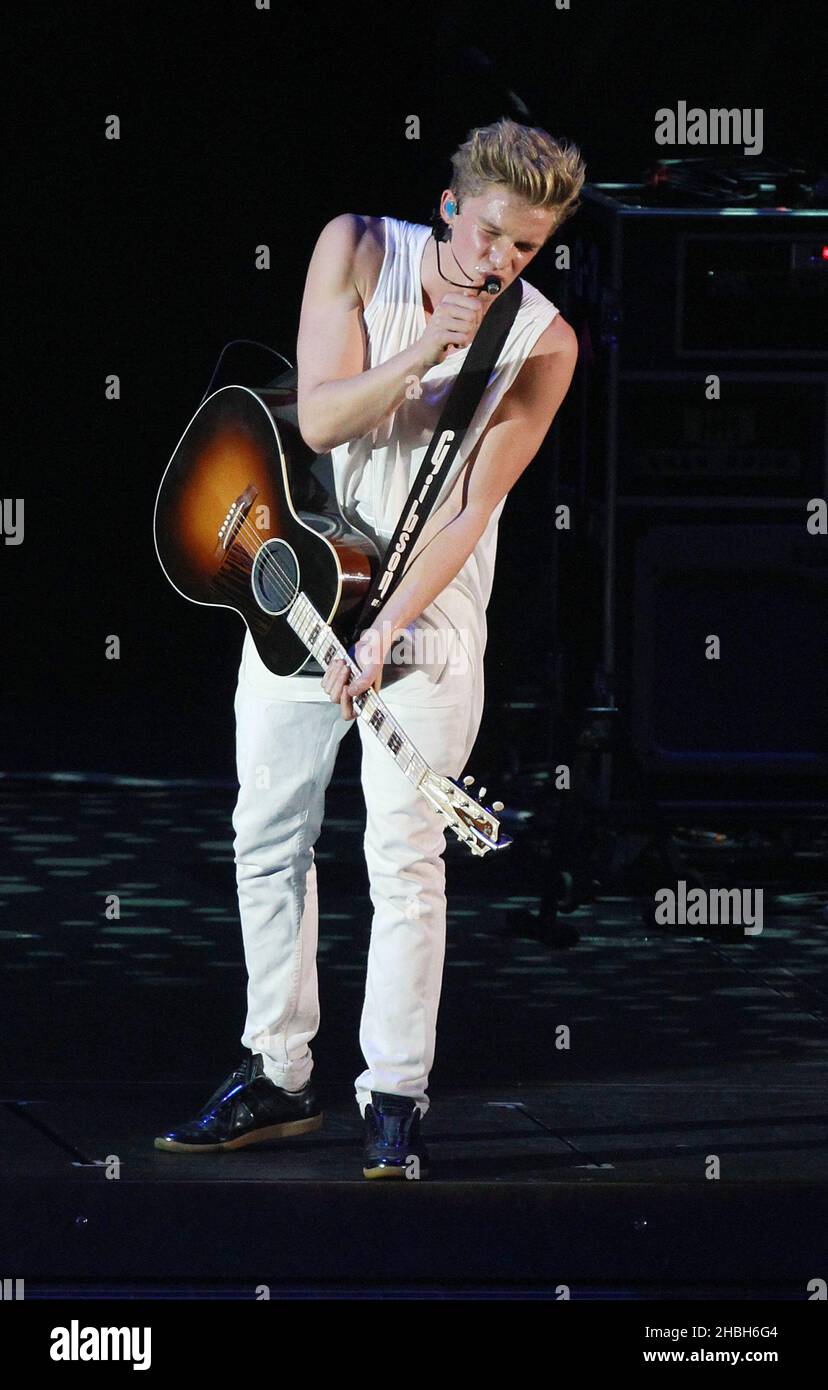 Cody simpson im konzert -Fotos und -Bildmaterial in hoher Auflösung – Alamy