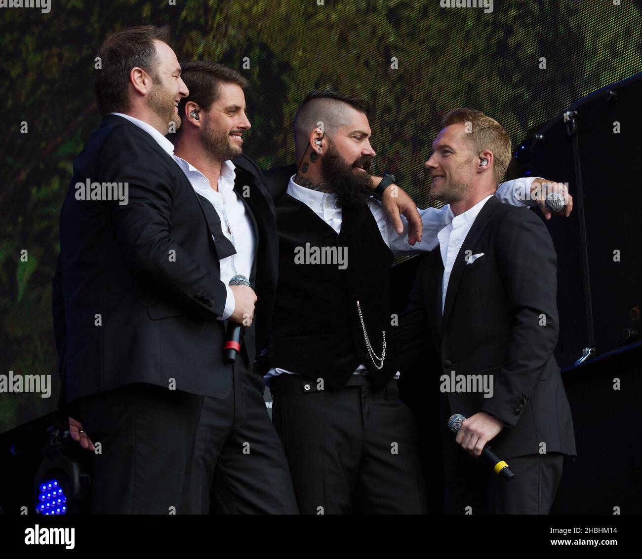 Mikey Graham, Keith Duffy, Shane Lynch und Ronan Keating von Boyzone ...