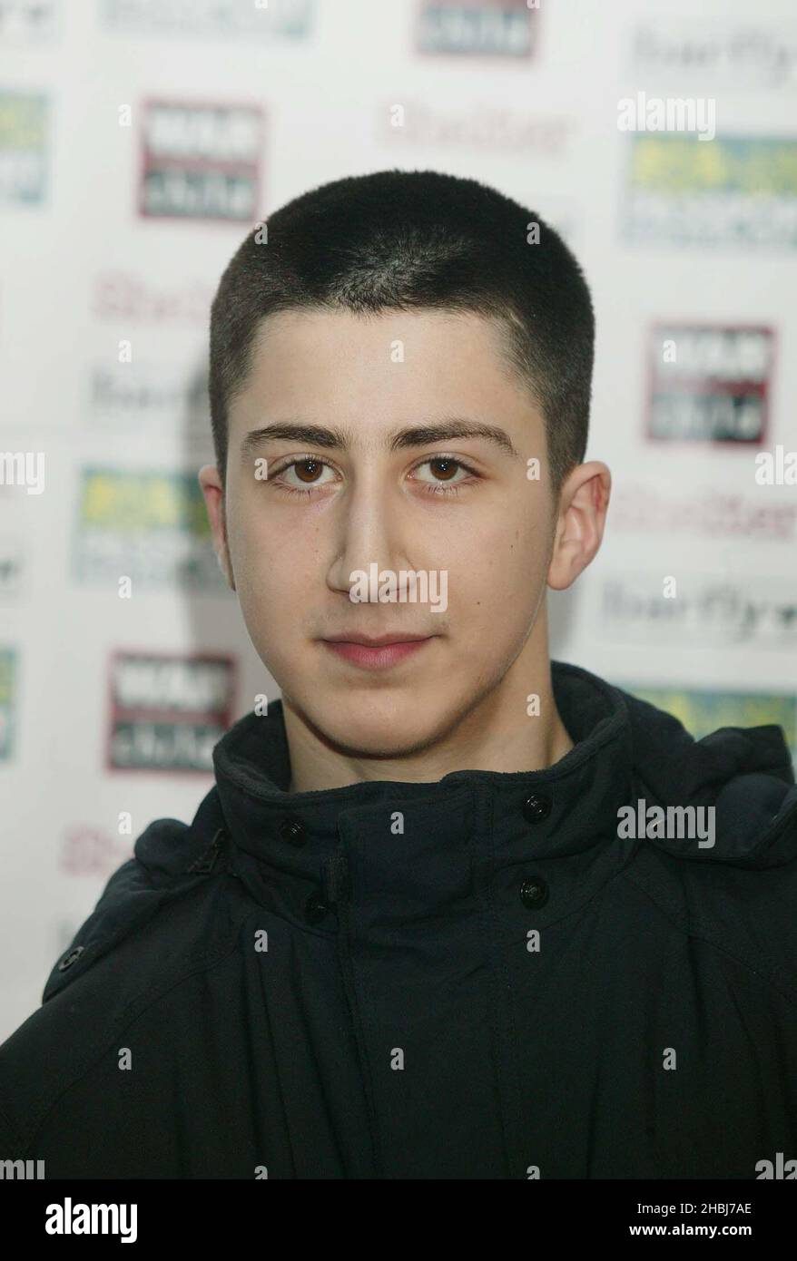 Faith SFX tritt live auf beim Start der großen Musik- und ...