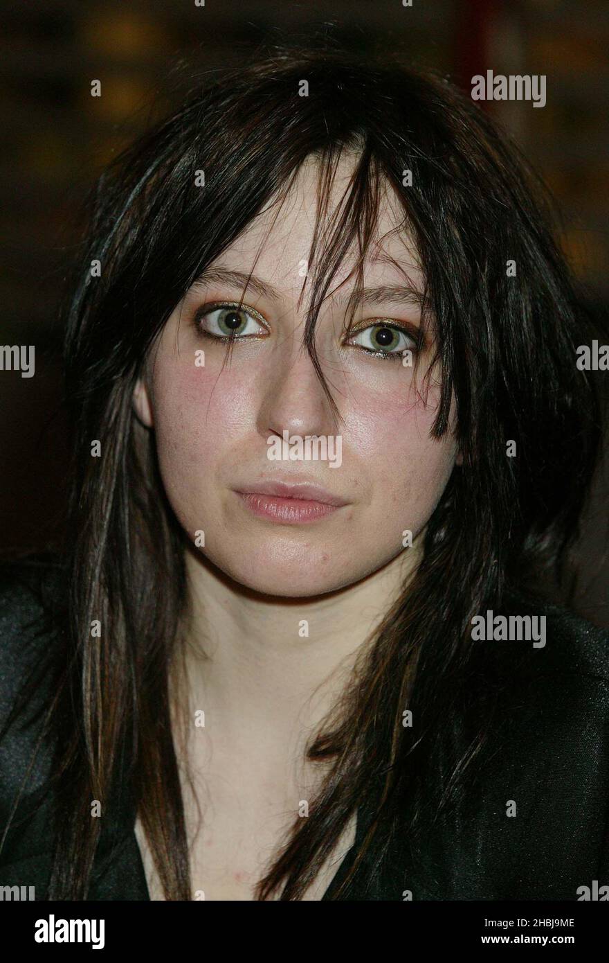 Am 16. Mai 2004 spielt Ash live einen kostenlosen Gig mit Songs vom ...