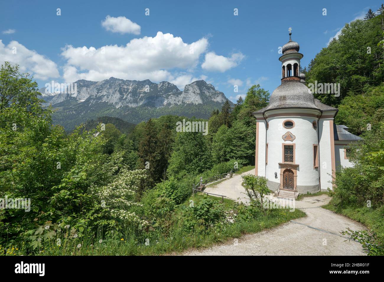 Maria im wald einsamkeit -Fotos und -Bildmaterial in hoher Auflösung ...