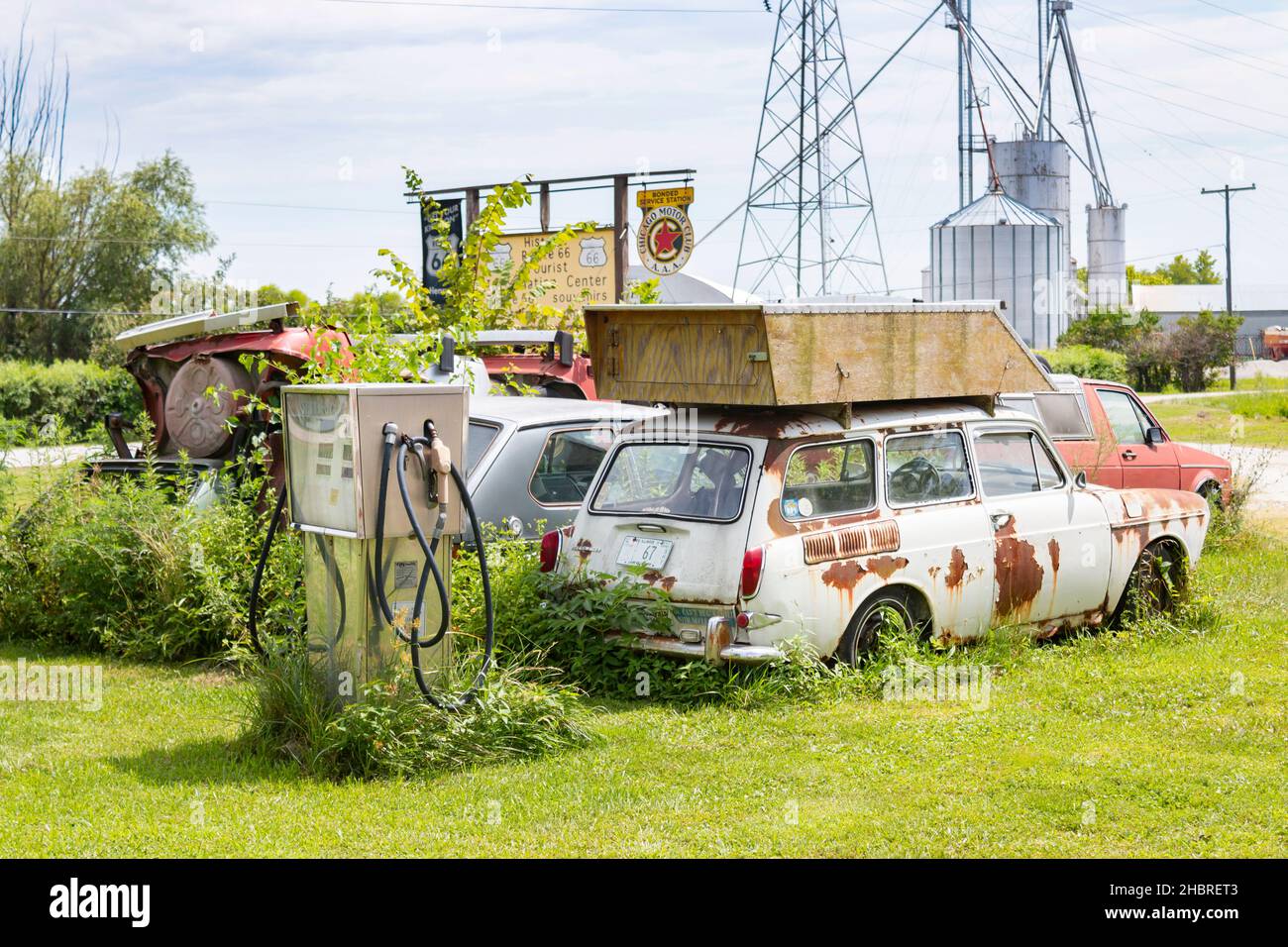 Rostiger alter Volkswagen Typ 3 auf der Henrys Rabbit Ranch, Historic ...