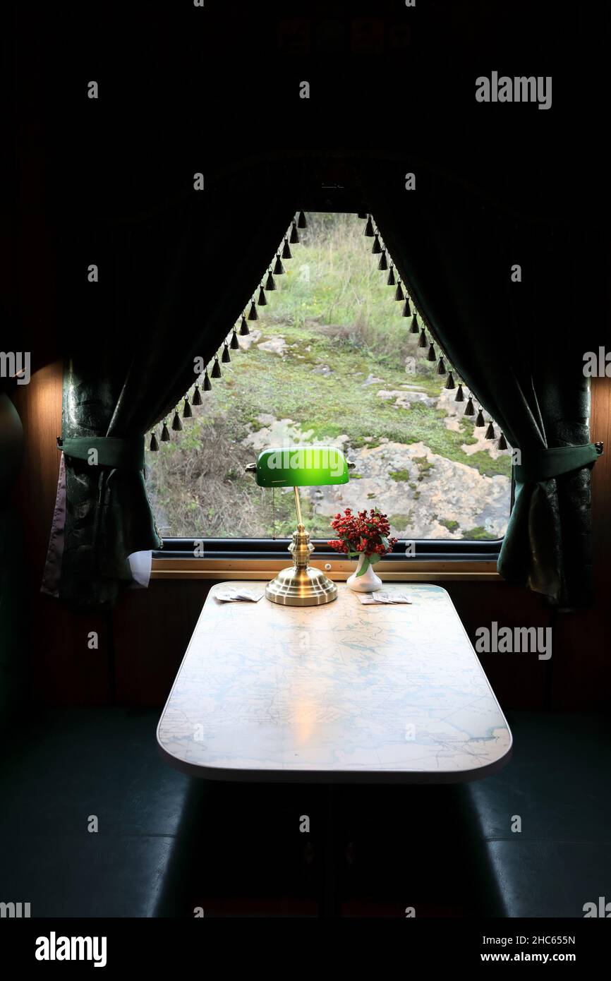 Innenraum des historischen u bahnwagens -Fotos und -Bildmaterial in ...