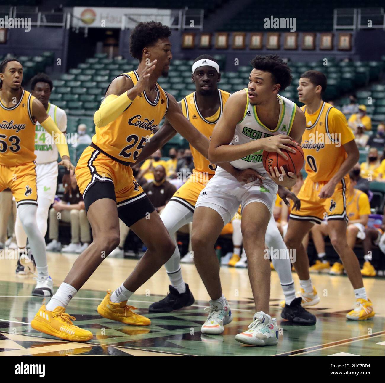 Dezember 25, 2021 - South Florida Bulls Forward Corey Walker Jr. #15 ...