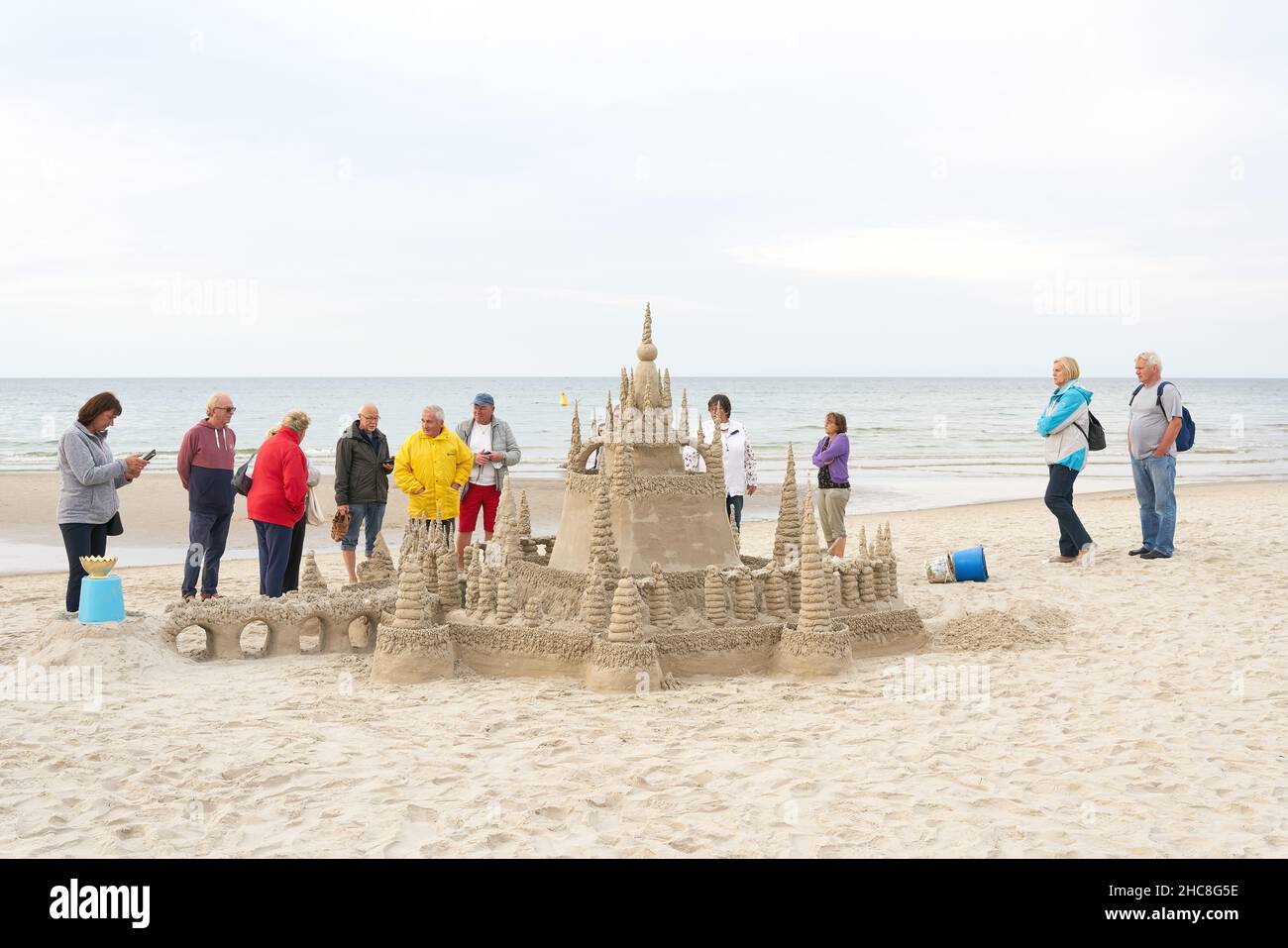 Sandburg an einem strand der ostsee -Fotos und -Bildmaterial in hoher ...