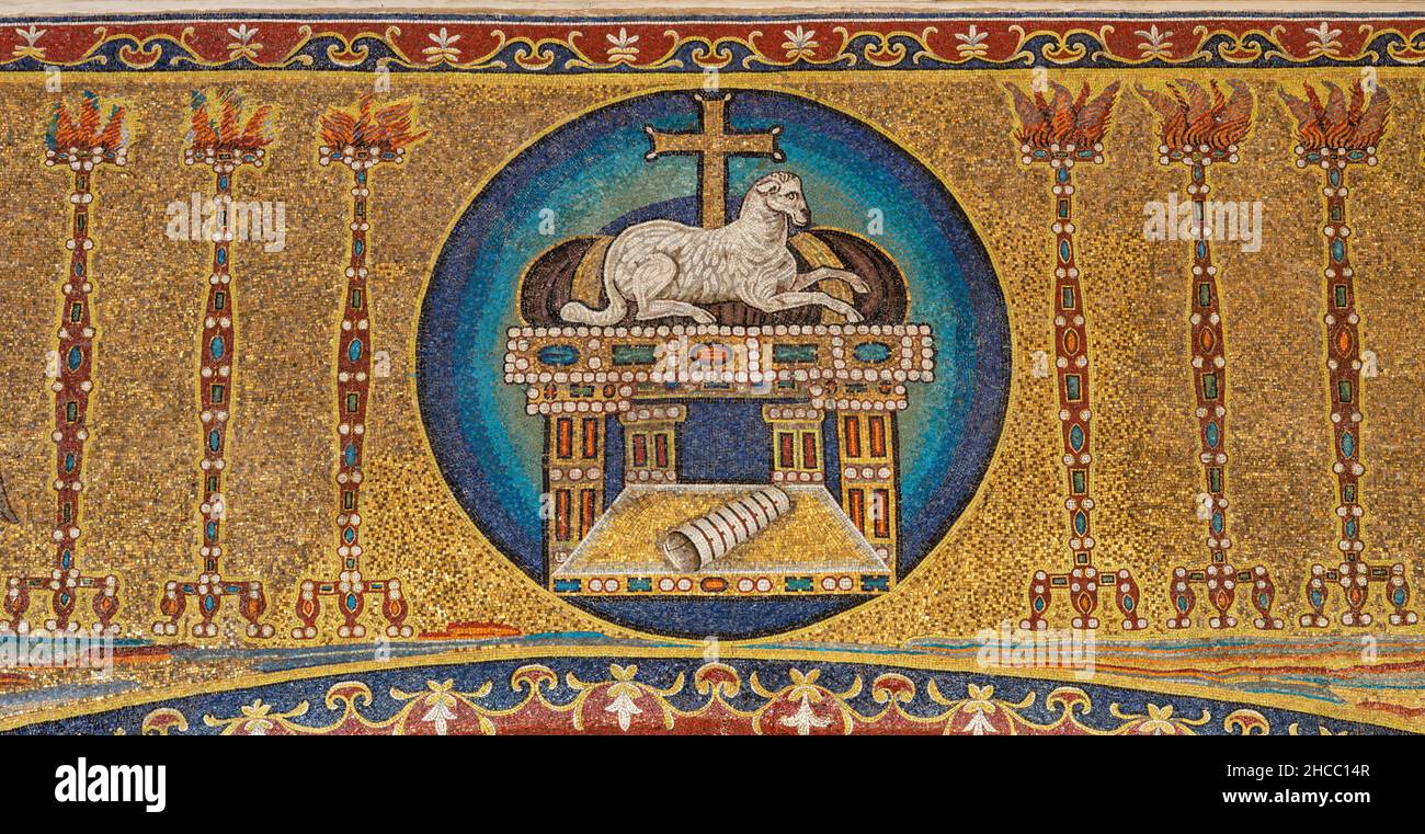 Christliche religion buch -Fotos und -Bildmaterial in hoher Auflösung – Alamy