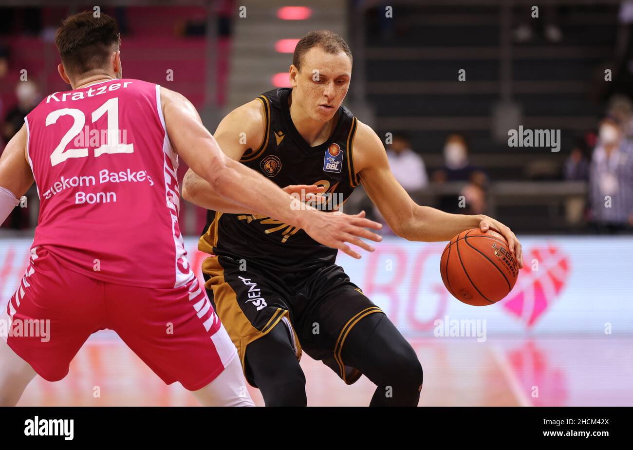 Leon kratzer -Fotos und -Bildmaterial in hoher Auflösung – Alamy