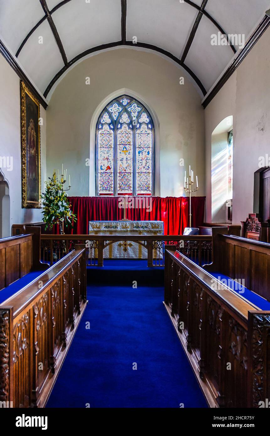 Anglican church interior -Fotos und -Bildmaterial in hoher Auflösung ...