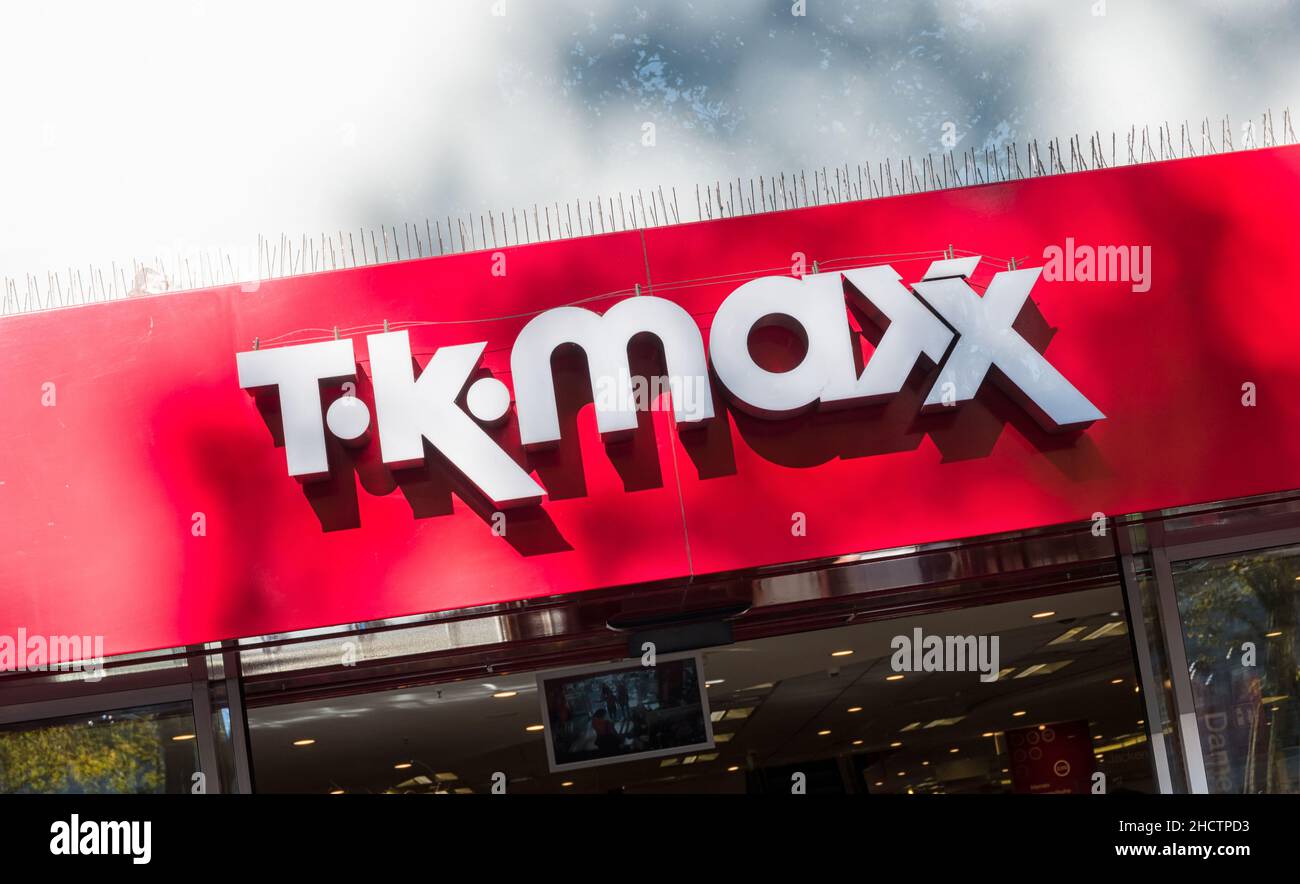 Tkmaxx logo -Fotos und -Bildmaterial in hoher Auflösung – Alamy