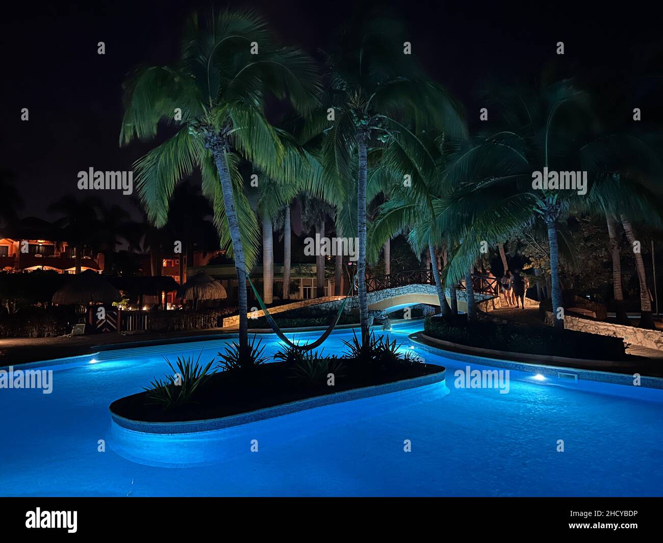 Beleuchtete laube -Fotos und -Bildmaterial in hoher Auflösung – Alamy