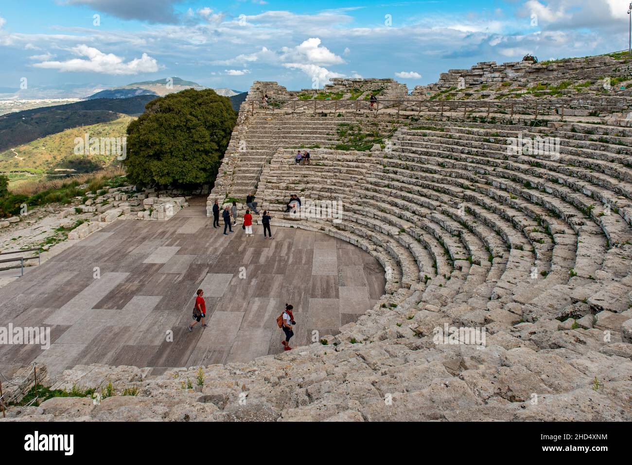 Segesta amphitheater -Fotos und -Bildmaterial in hoher Auflösung – Alamy