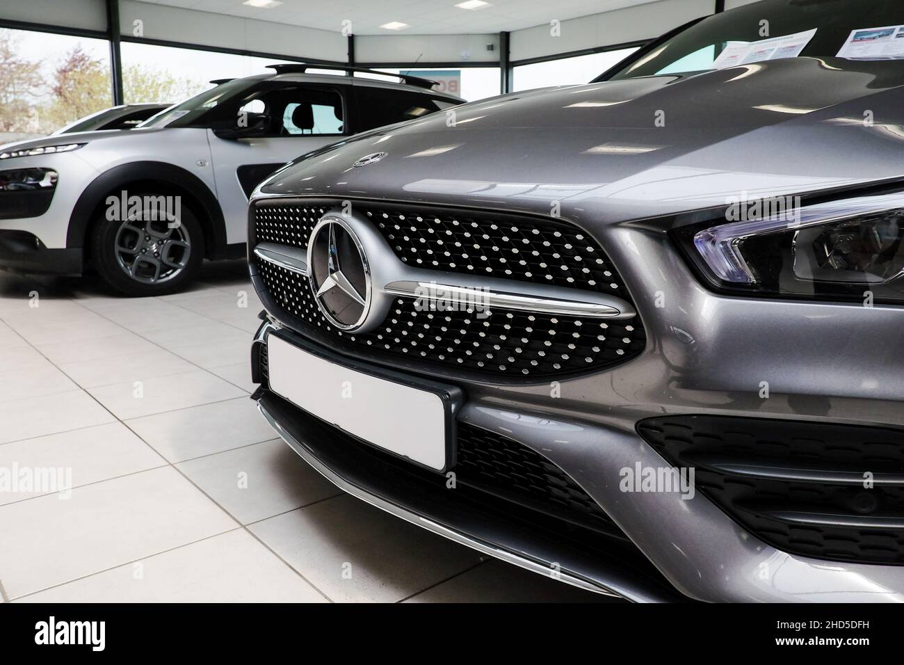 Arten von autos -Fotos und -Bildmaterial in hoher Auflösung – Alamy