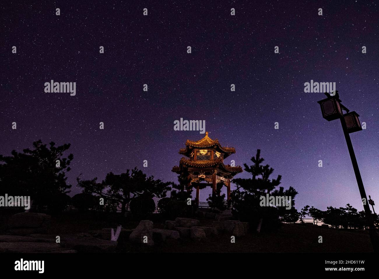 Quadrantiden meteorschauer -Fotos und -Bildmaterial in hoher Auflösung ...