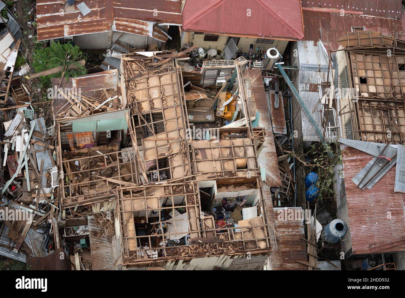 03/01/2022 Cebu City, Philippinen. Ansicht von oben auf die Dächer von ...