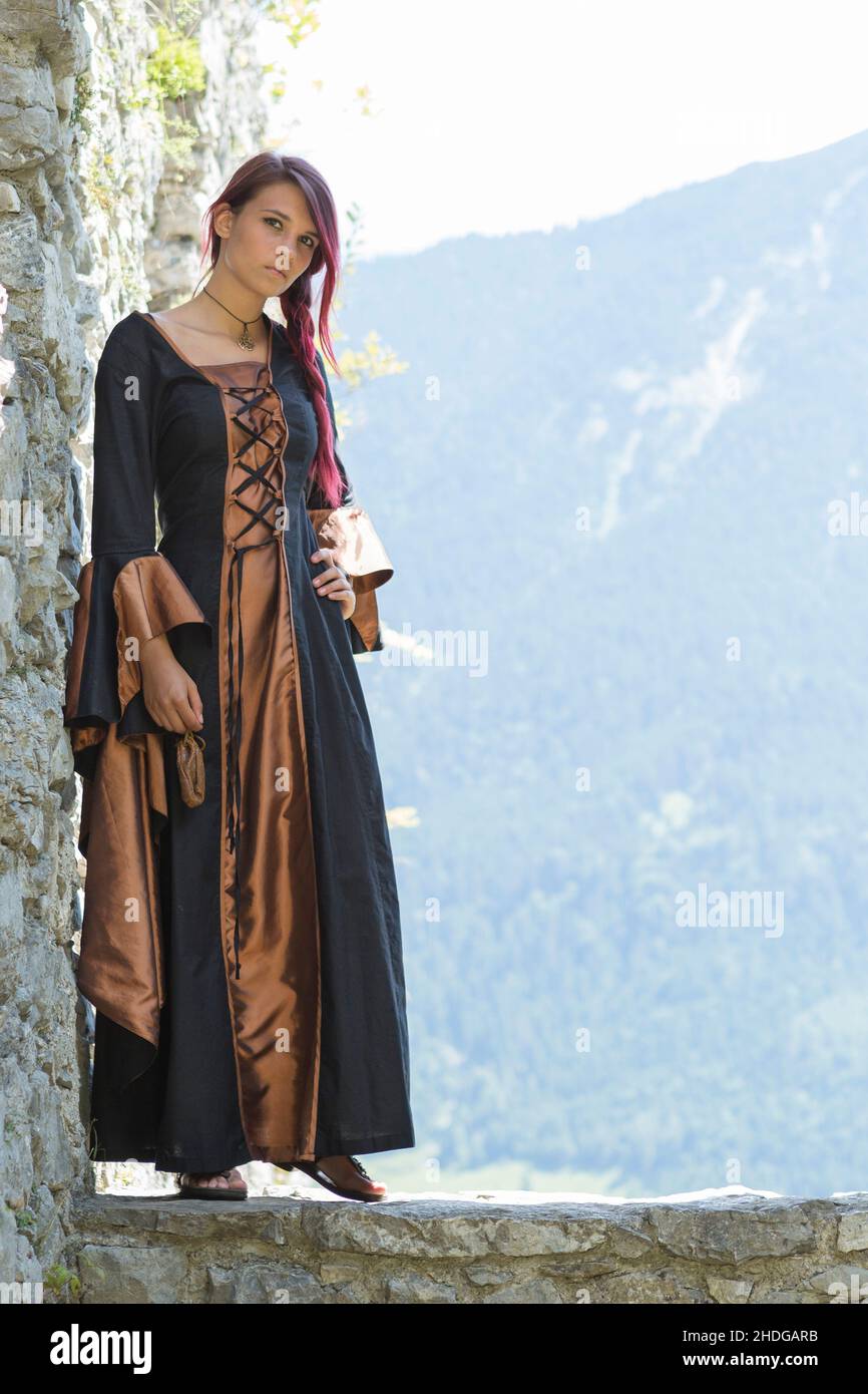 Menschen mittelalter -Fotos und -Bildmaterial in hoher Auflösung – Alamy