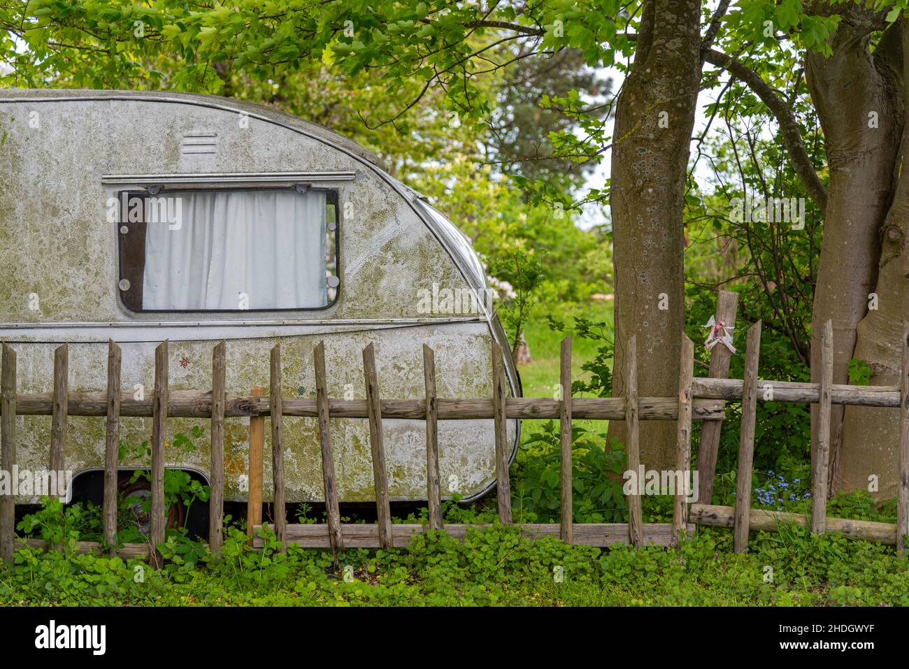 Alte wohnwagen -Fotos und -Bildmaterial in hoher Auflösung – Alamy