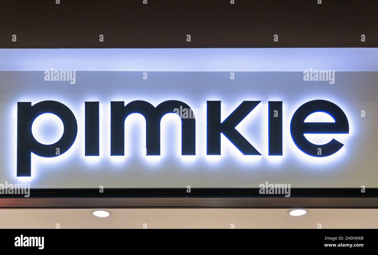 Pimkie logo -Fotos und -Bildmaterial in hoher Auflösung – Alamy