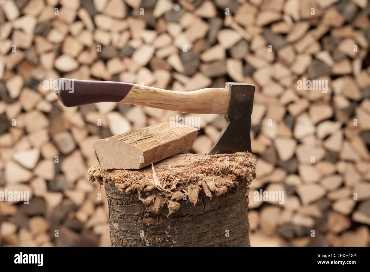 Die axt -Fotos und -Bildmaterial in hoher Auflösung – Alamy