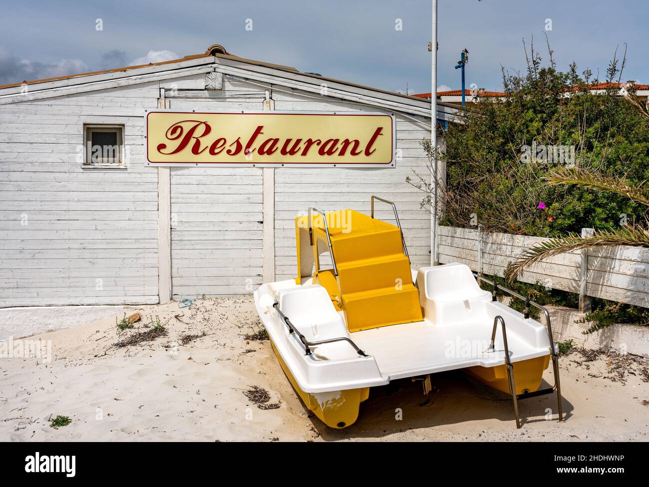 Tretboot boote -Fotos und -Bildmaterial in hoher Auflösung – Alamy
