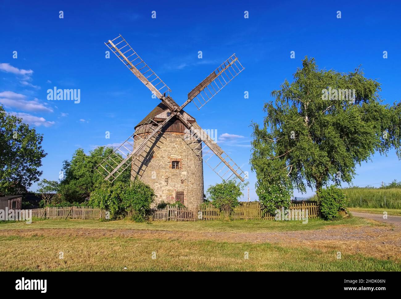 Windmühle windmühlen -Fotos und -Bildmaterial in hoher Auflösung – Alamy