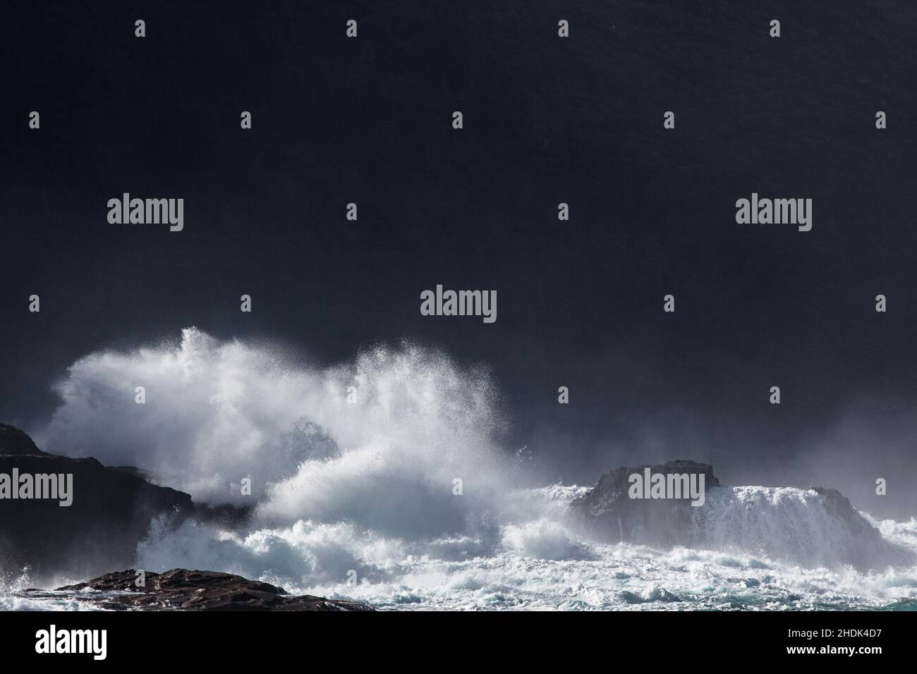 Wellen, Klippen, atlantischer Ozean, Brecher, Wellen, Klippe ...