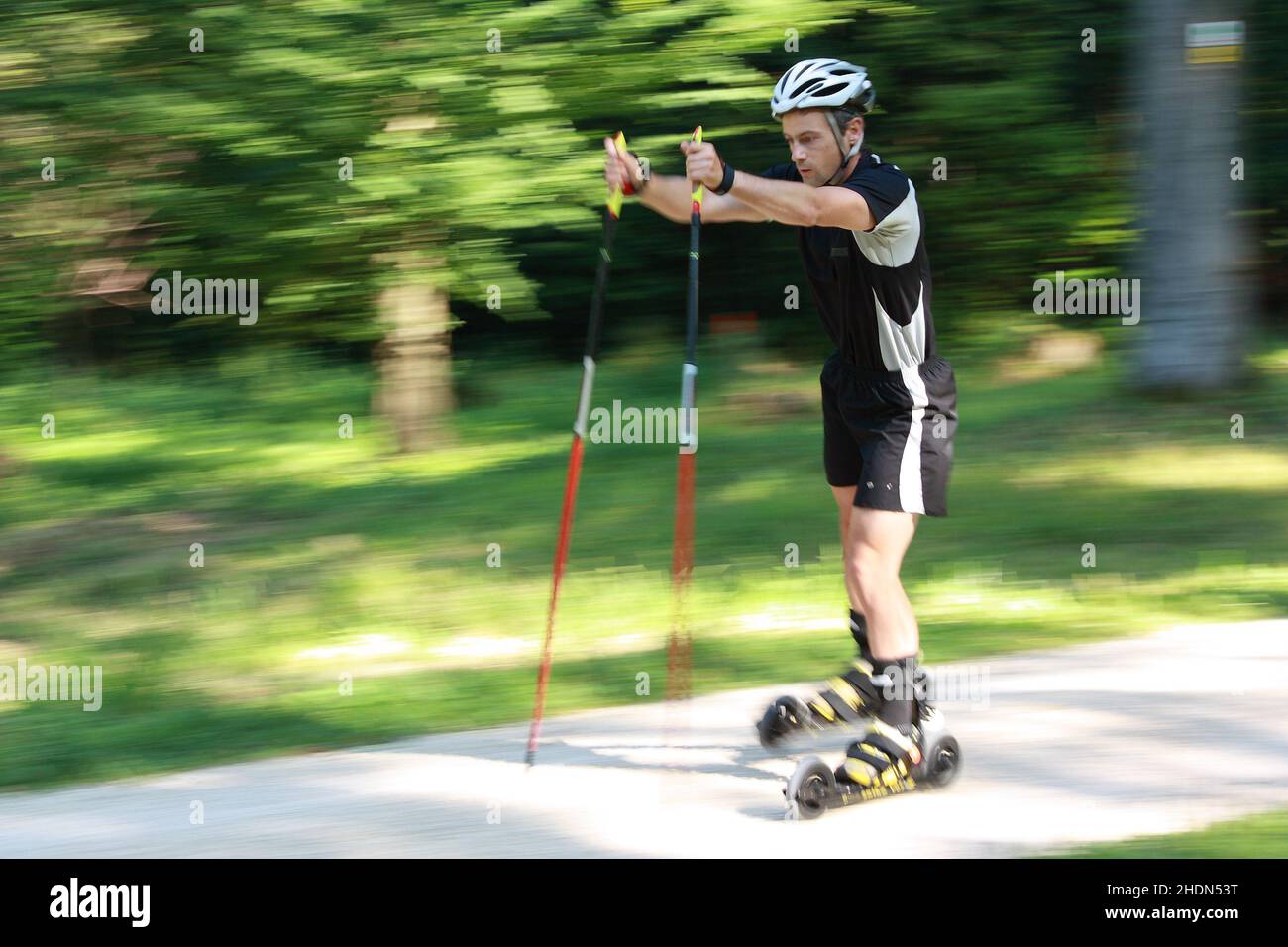 Cross blading -Fotos und -Bildmaterial in hoher Auflösung – Alamy