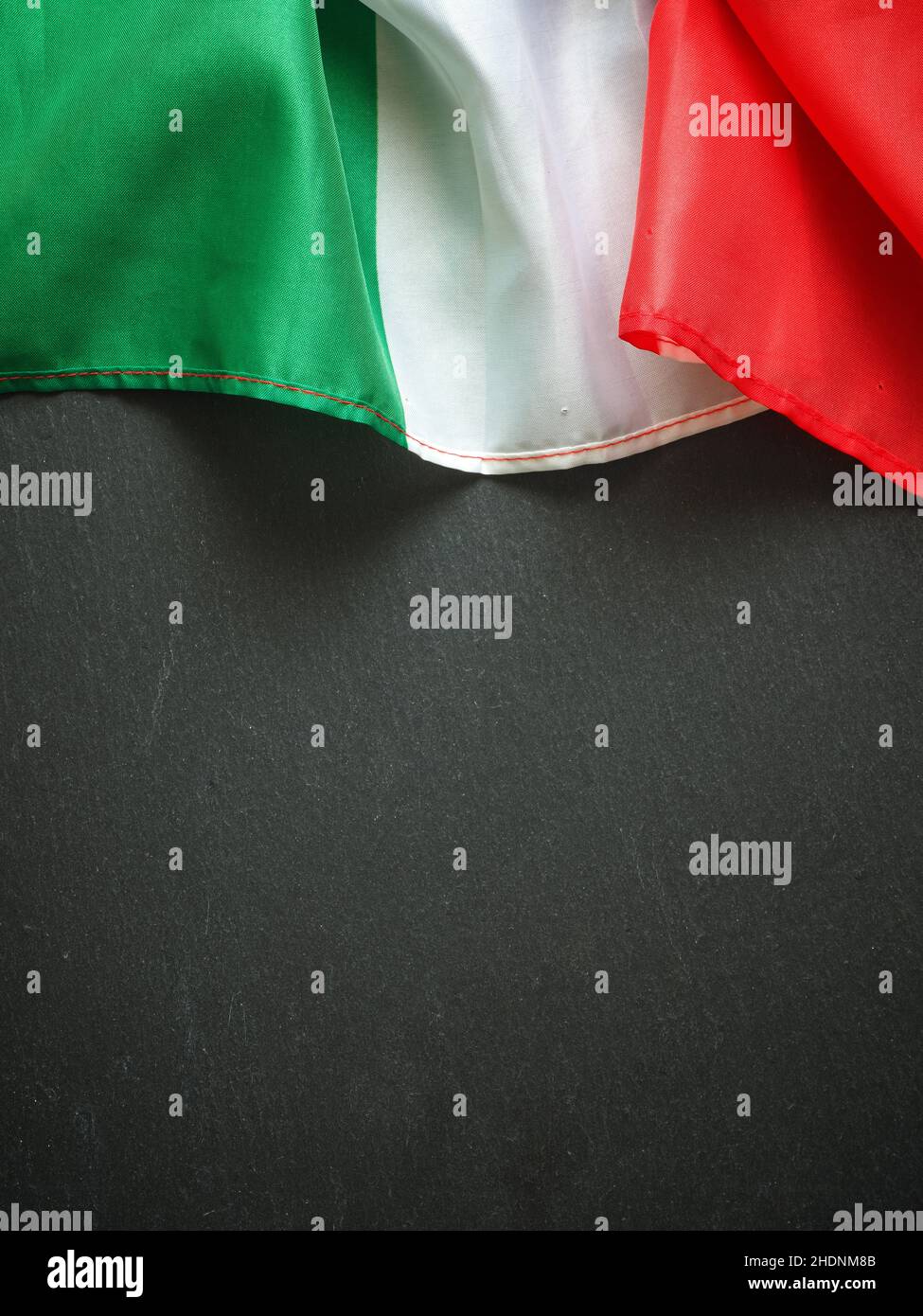 Italienische flagge flaggen Stockfotos und -bilder Kaufen - Alamy