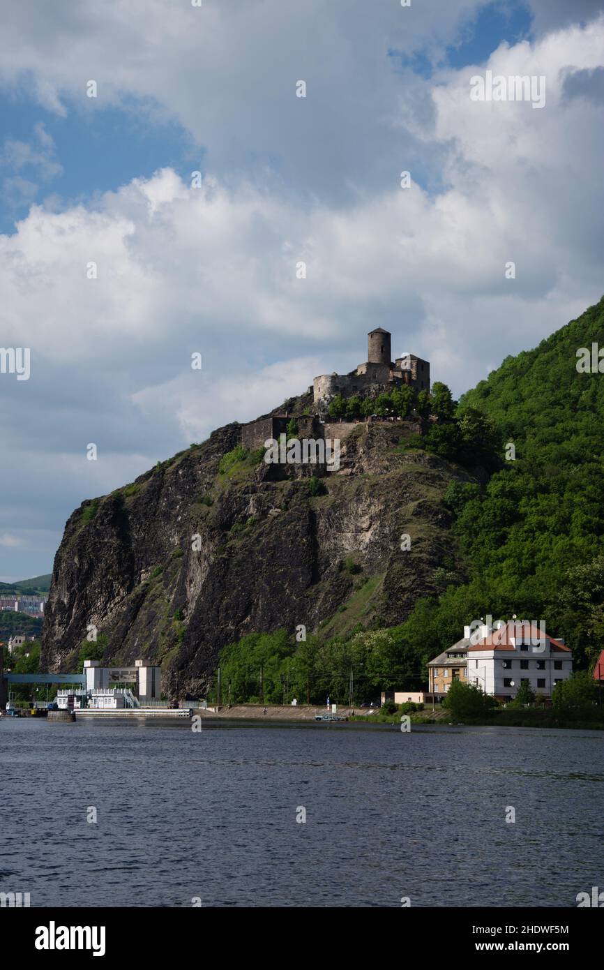 Strekov castle -Fotos und -Bildmaterial in hoher Auflösung – Alamy