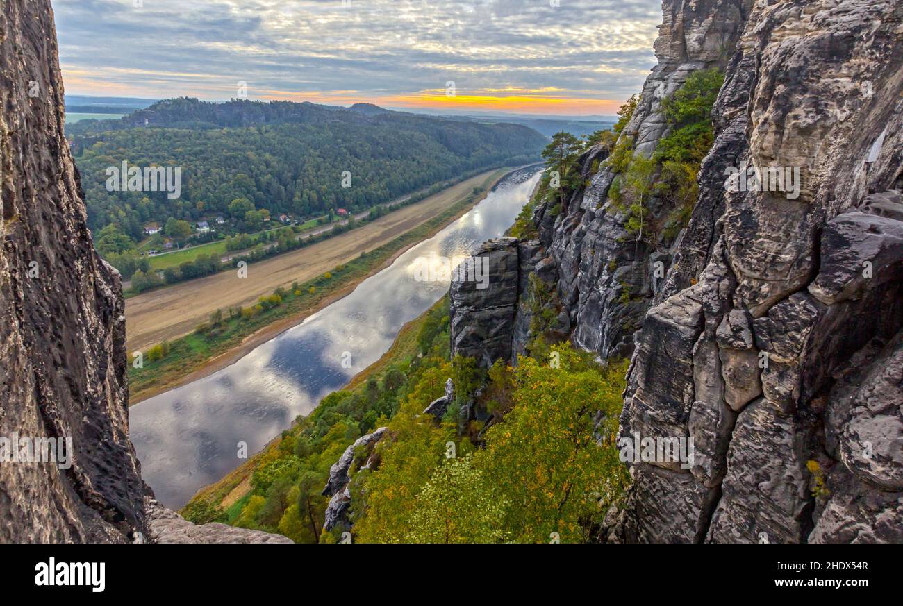 Elbsandsteingebirge deutschland elbtal szene -Fotos und -Bildmaterial ...