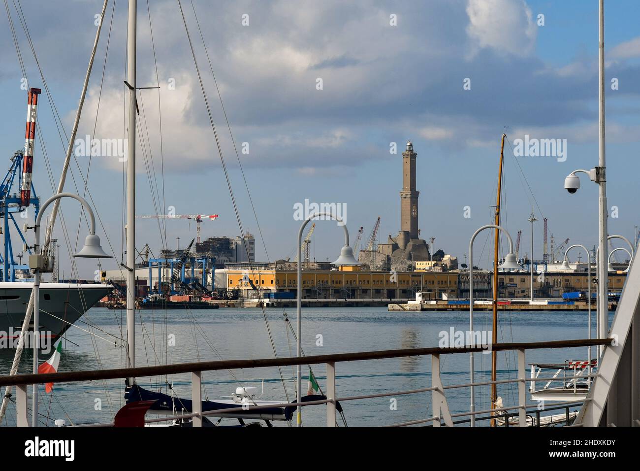 77 meter hoch -Fotos und -Bildmaterial in hoher Auflösung – Alamy