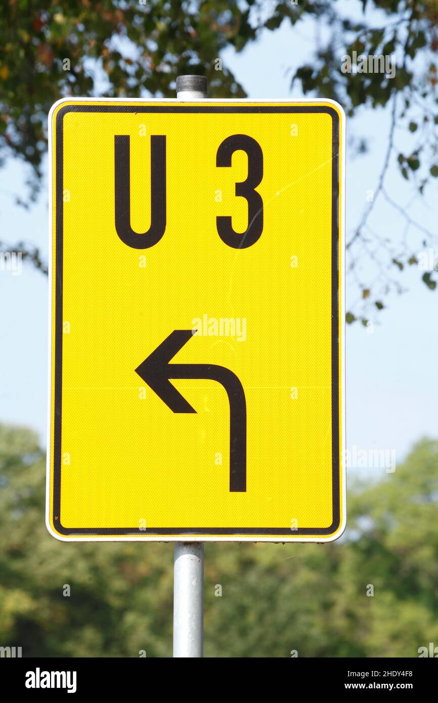 Verkehrszeichen, Umleitung, Verkehrszeichen, Verkehrszeichen ...