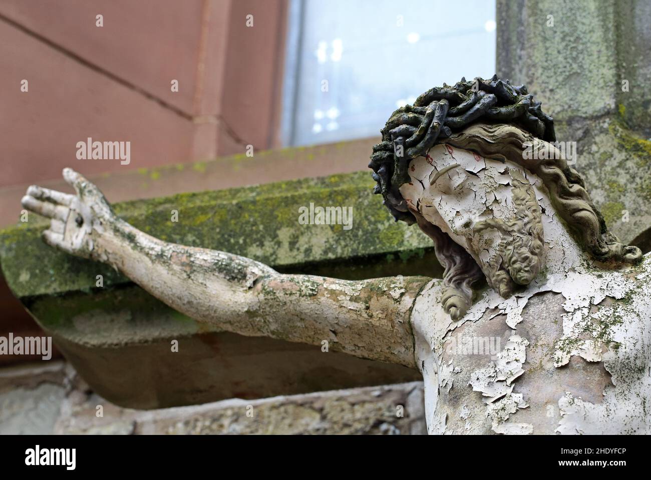 Kreuz und dornen -Fotos und -Bildmaterial in hoher Auflösung – Alamy