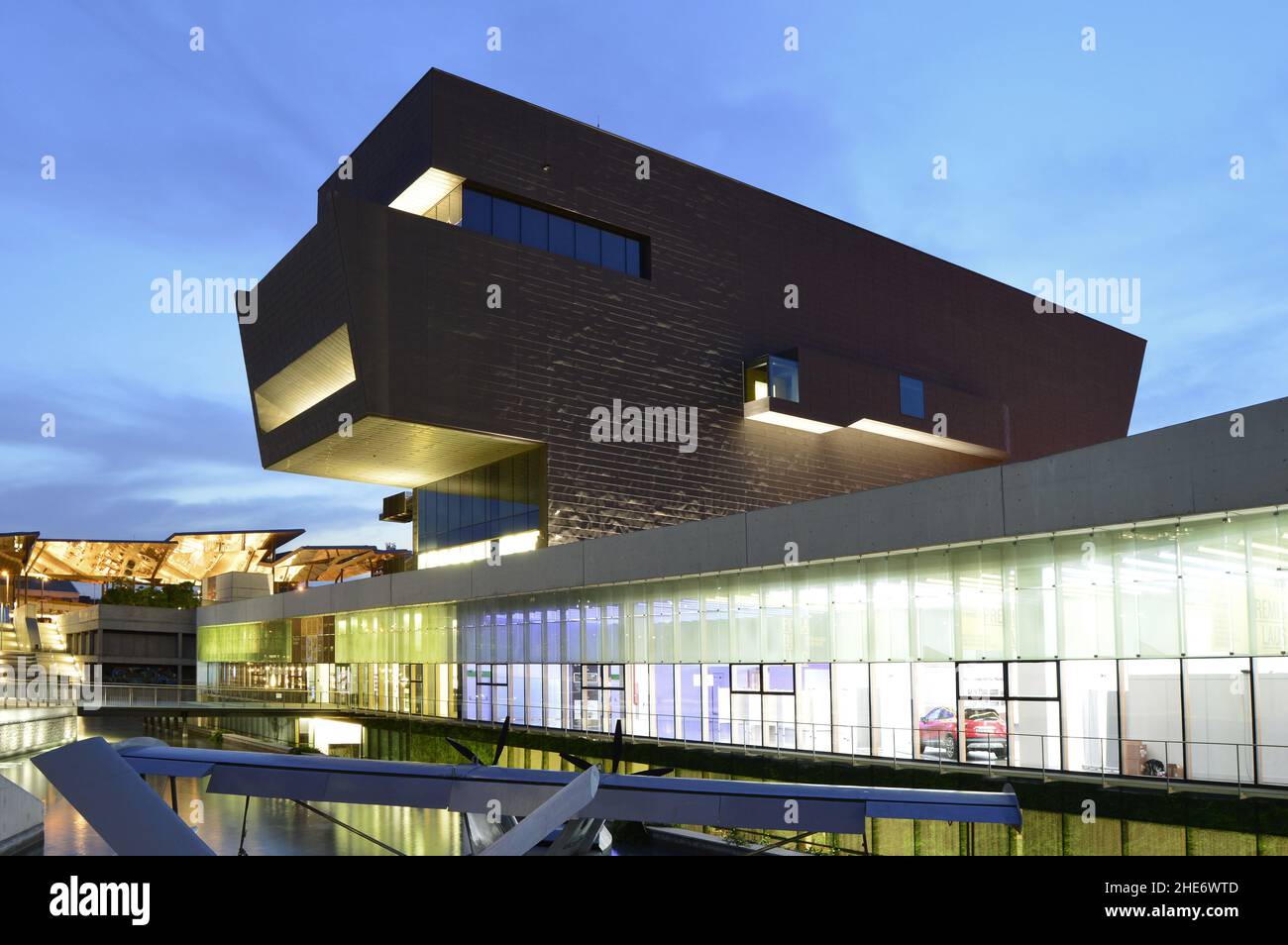 Design museum barcelona -Fotos und -Bildmaterial in hoher Auflösung – Alamy