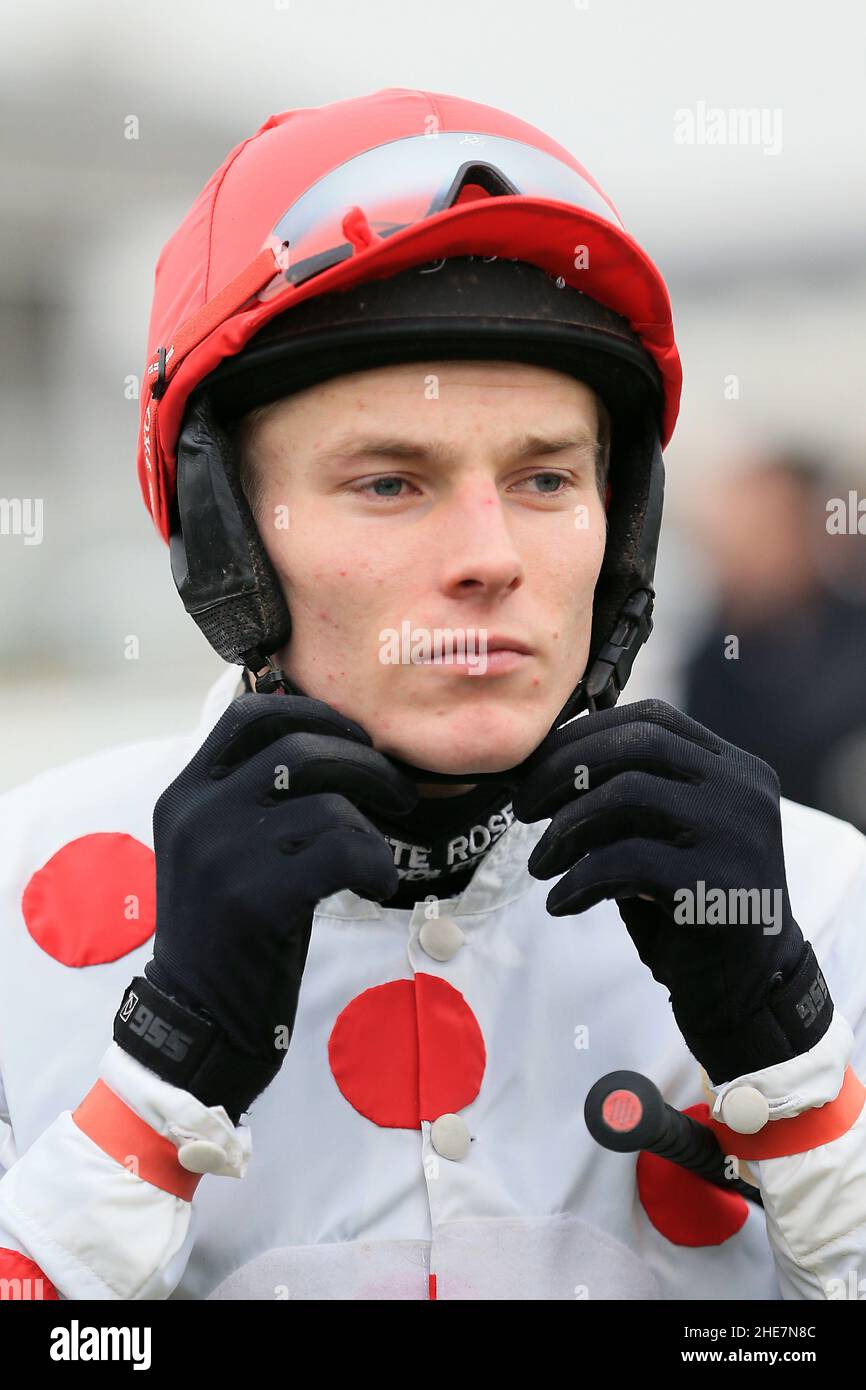 Datei-Foto vom 23-01-2015 von Jockey James Reveley, der nach dem ...