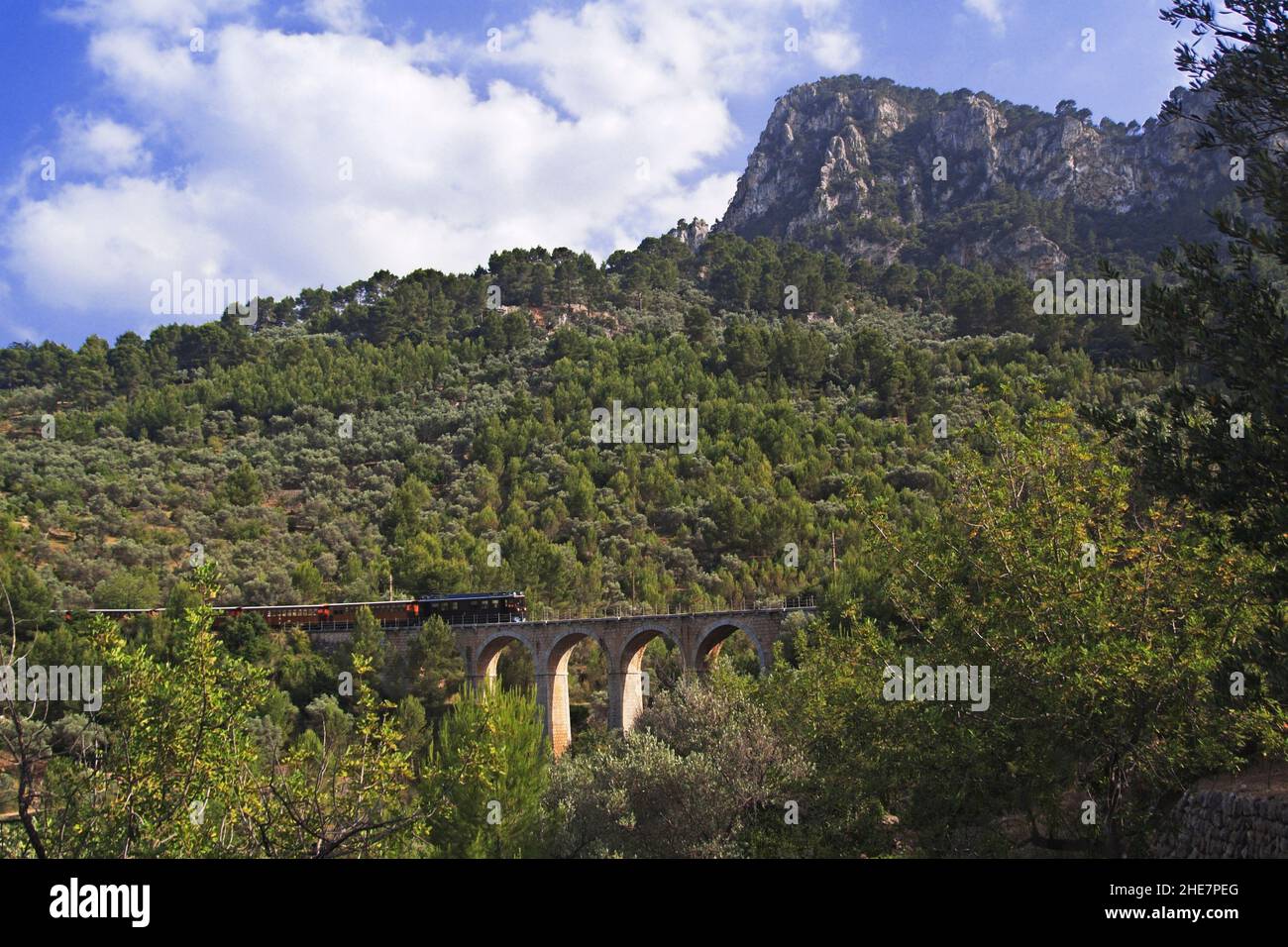 Roter blitz -Fotos und -Bildmaterial in hoher Auflösung – Alamy
